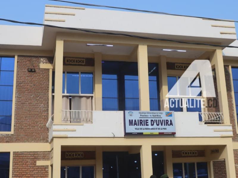 Uvira: face à la progression de l’AFC/M23, plus de 20 000 personnes ont déjà trouvé refuge à ...